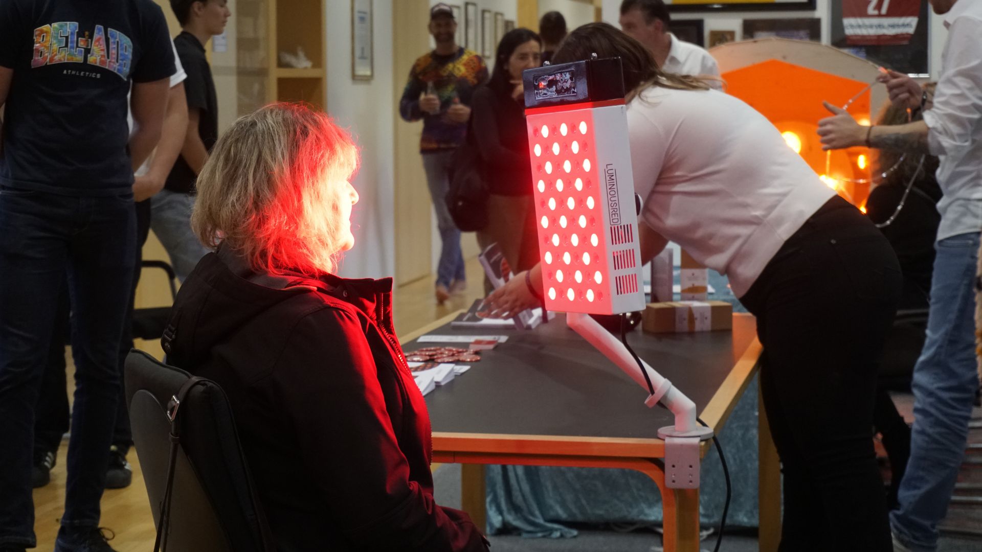 Rotlichttherapie - Wirkung und Anwendung mit Luminousred - Minimalist ...